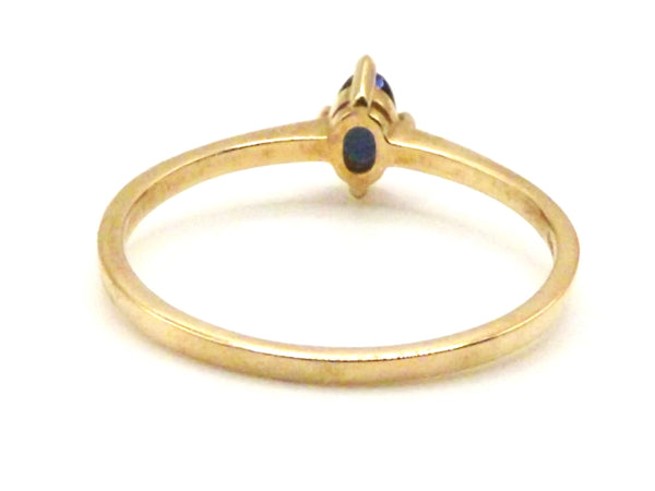 9 ct Yellow Gold ring with Sapphire - Macrow and Son